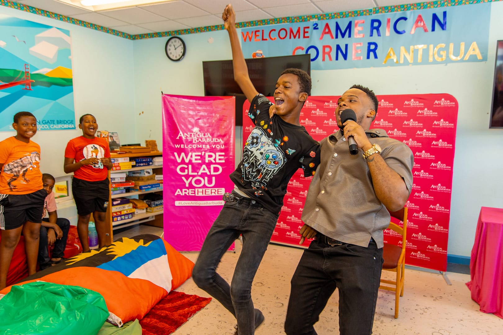 Certified Sampson Suprises Campers At The National Public Library Of ...