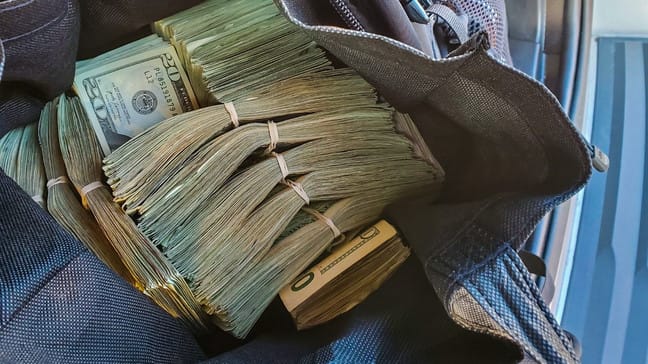 Flight attendants charged with smuggling drug money to DR - Antigua ...