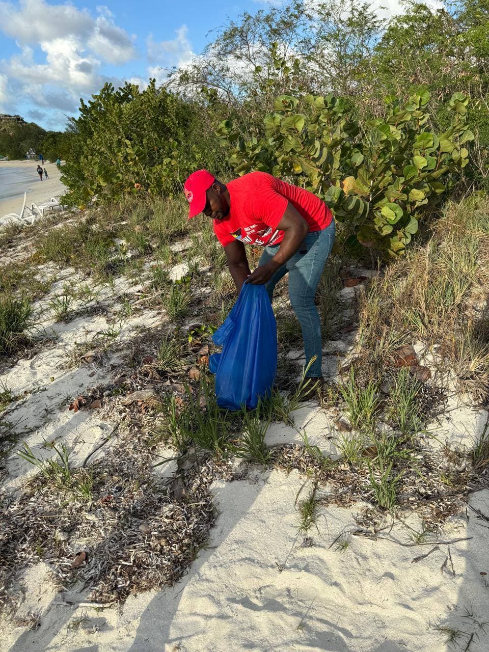 Senator Dwayne George Leads Successful Beach Cleanup at Valley Church ...