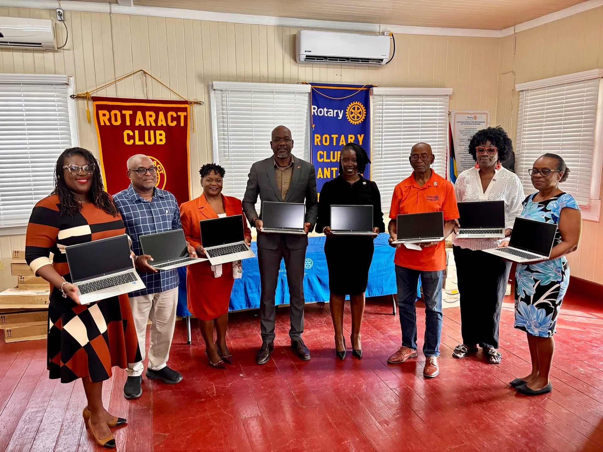 Rotary Club of Antigua Donates 500 Laptops to Antigua and Barbuda ...