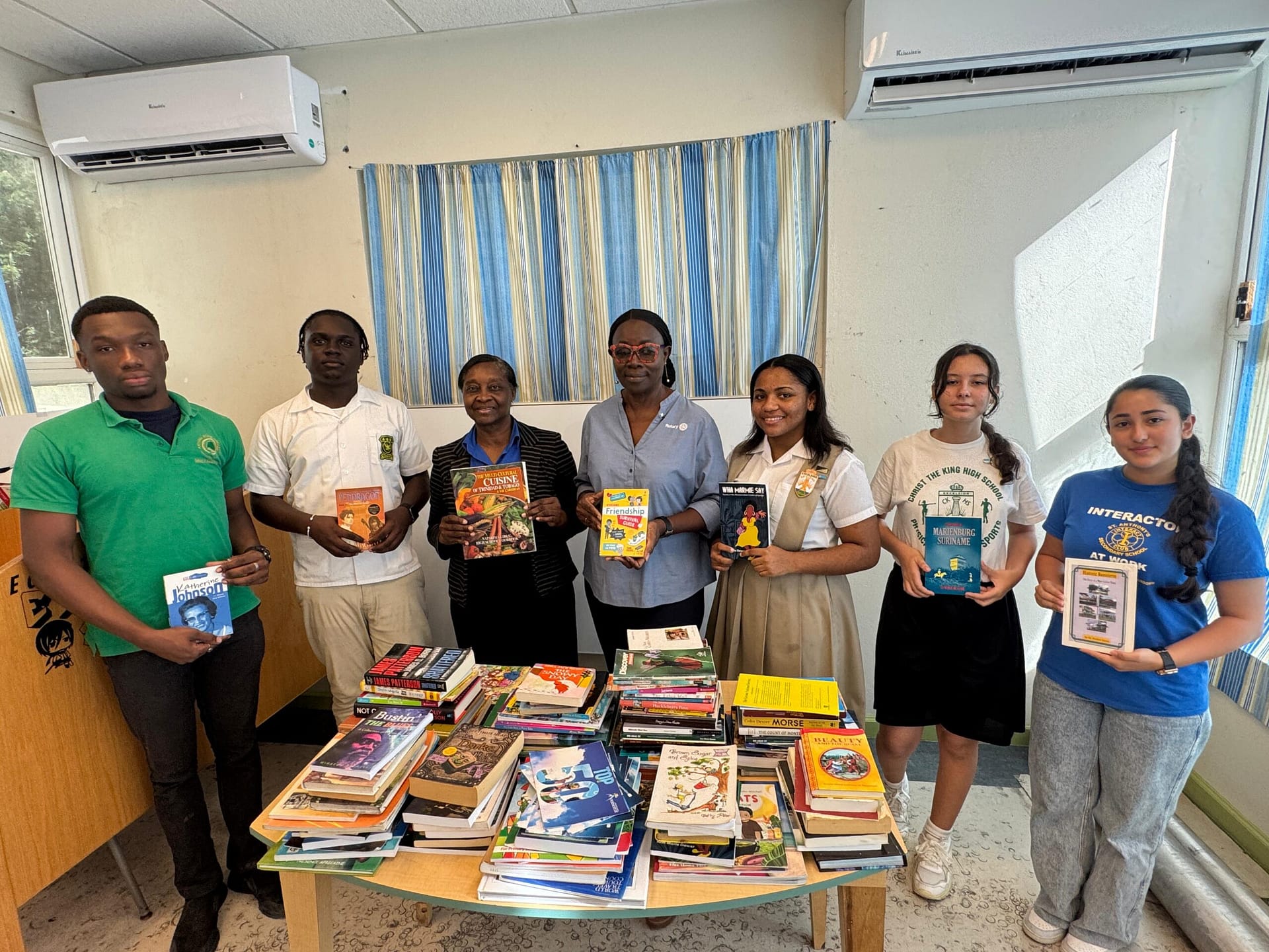 Interact Clubs of Rotary District 7030 Donate Over 150 Books to Antigua ...